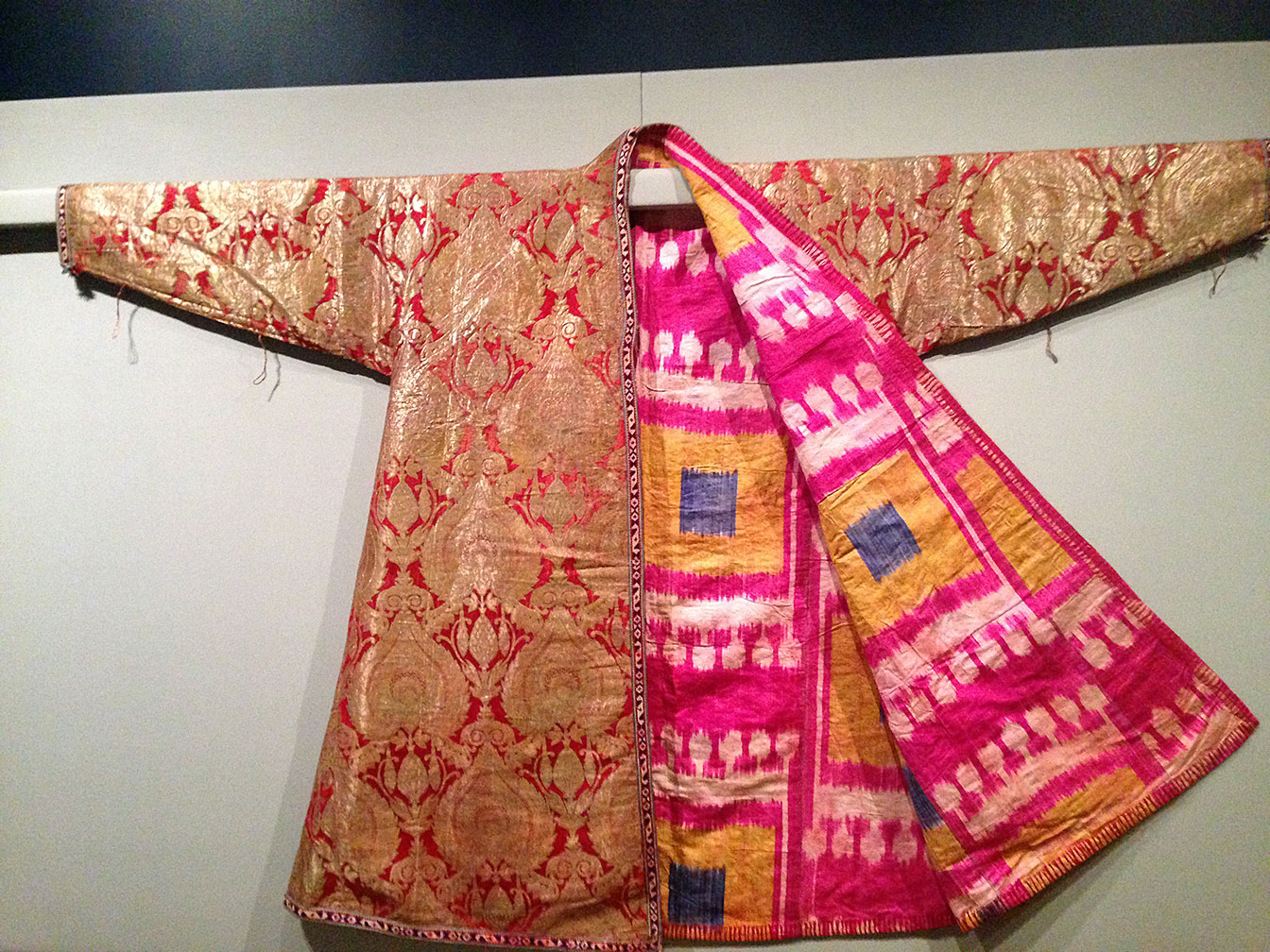 Bazar Oriental Rugs - Metropolitancarpet.com: Textile Museum ...